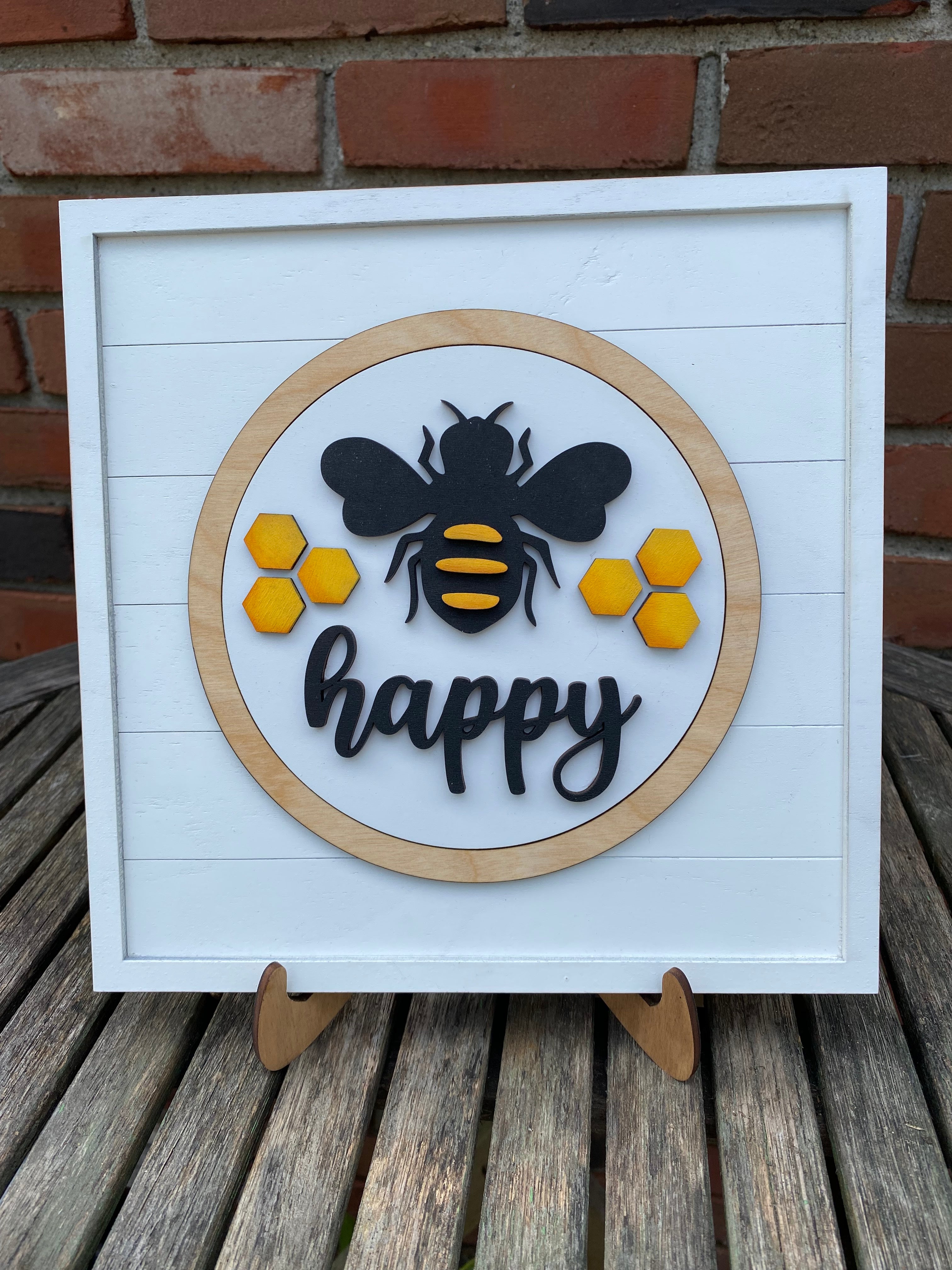 INSERT Bee Happy – Detroit Dingo Design